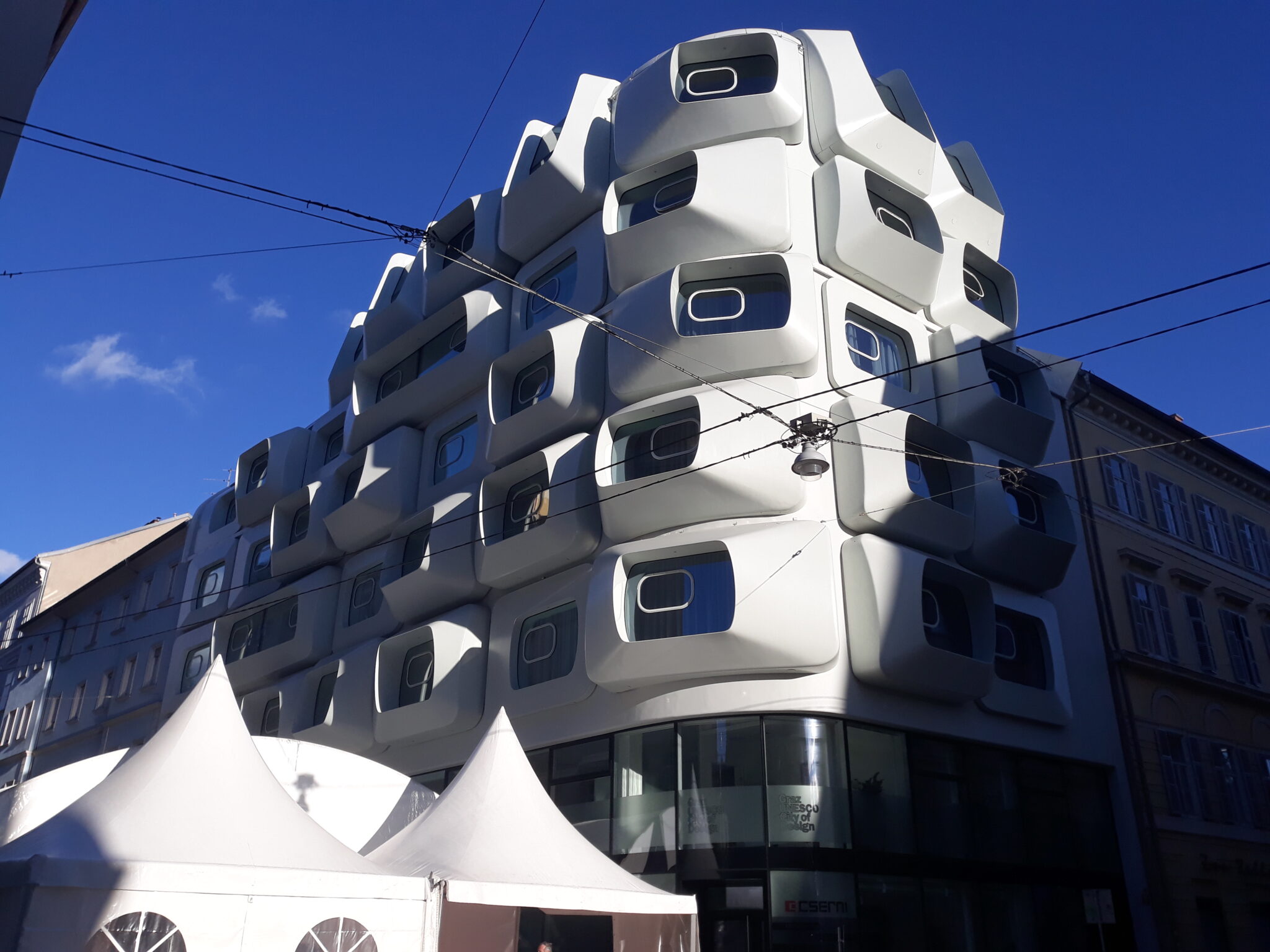 Grazer Geßlerhut der globalisierten Architektur – Der Eckart